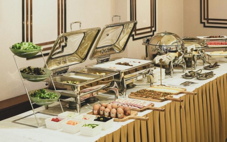 Top 5 Food Options You Should Never Choose from the Breakfast Buffet ...